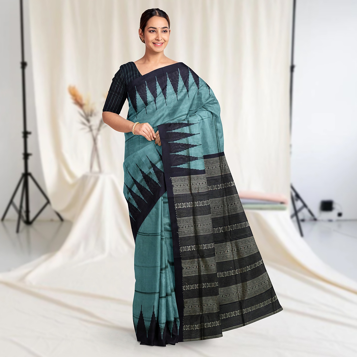Ice Blue Plain Body Temple border Bomkai silk saree - Utkalika Odisha