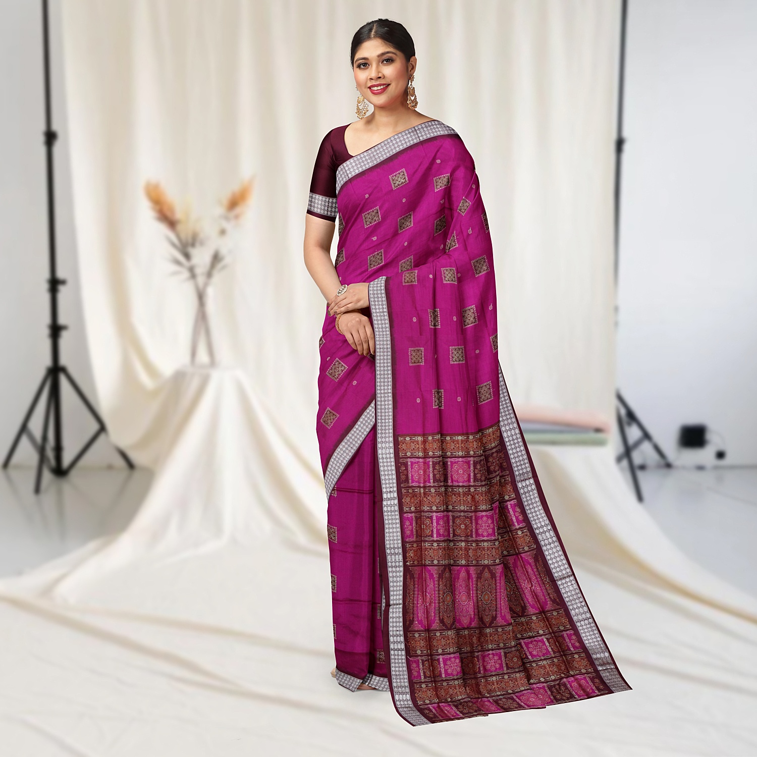 Box patterned Bomkai silk Saree - Utkalika Odisha